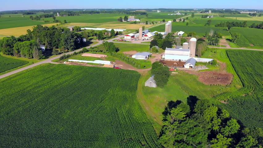 Landscape with farm and Silos in Wisconsin image - Free stock photo ...