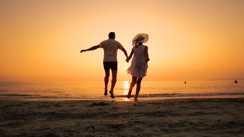 Romantic Couple Running On Beach Stock Footage Video (100% Royalty-free ...