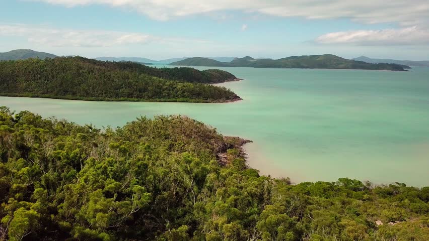 landscape of great barrier reef islands in Queensland, Australia image ...