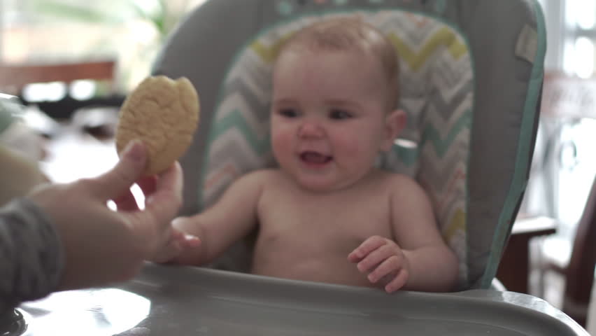 baby-eating-cookie image - Free stock photo - Public Domain photo - CC0 ...