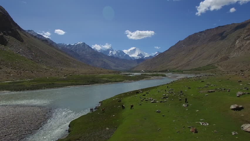 Indus River Valley landscape with mountains image - Free stock photo ...