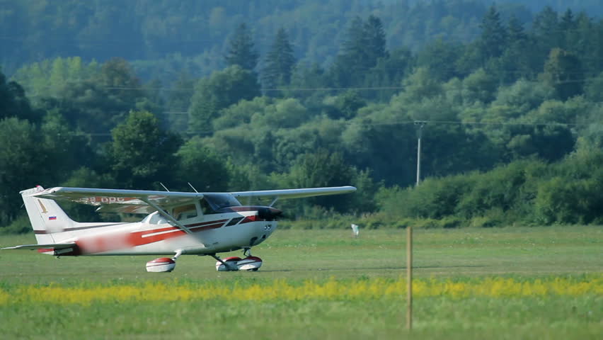 Small Plane in flight image - Free stock photo - Public Domain photo ...