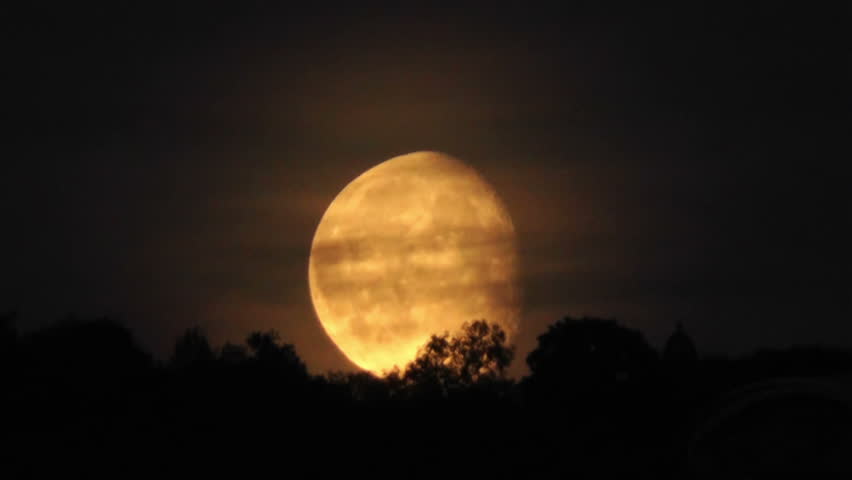 Stock video of huge full moon at night timelapse | 5006183 | Shutterstock
