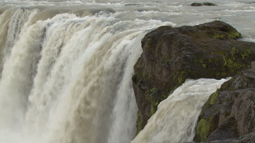 Yinlianzhui Waterfalls In Huangguoshu National Park, Guizhou Province ...
